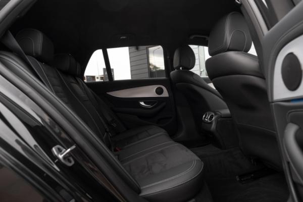 Pelēks Mercedes-Benz E 300 2022 Rīga, ar dzinēja tilpumu 2.00 L un nobraukumu 170 tūkst. km par 28450 €, foto 10 vietnē AUTOMOTO.COM.LV