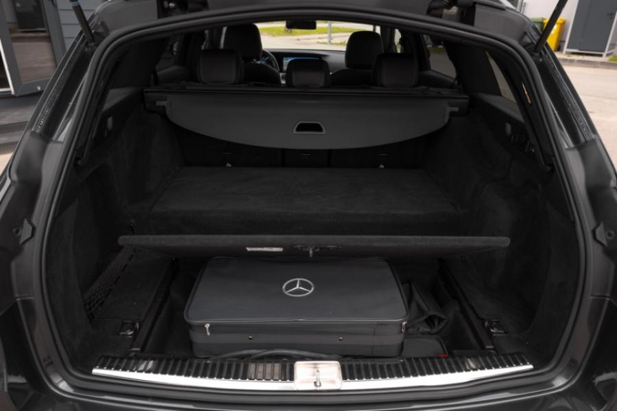 Pelēks Mercedes-Benz E 300 2022 Rīga, ar dzinēja tilpumu 2.00 L un nobraukumu 170 tūkst. km par 28450 €, foto 12 vietnē AUTOMOTO.COM.LV