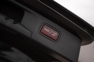 Pelēks Mercedes-Benz E 300 2022 Rīga, ar dzinēja tilpumu 2.00 L un nobraukumu 170 tūkst. km par 28450 €, foto 13 vietnē AUTOMOTO.COM.LV