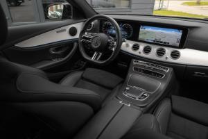 Pelēks Mercedes-Benz E 300 2022 Rīga, ar dzinēja tilpumu 2.00 L un nobraukumu 170 tūkst. km par 28450 €, foto 14 vietnē AUTOMOTO.COM.LV
