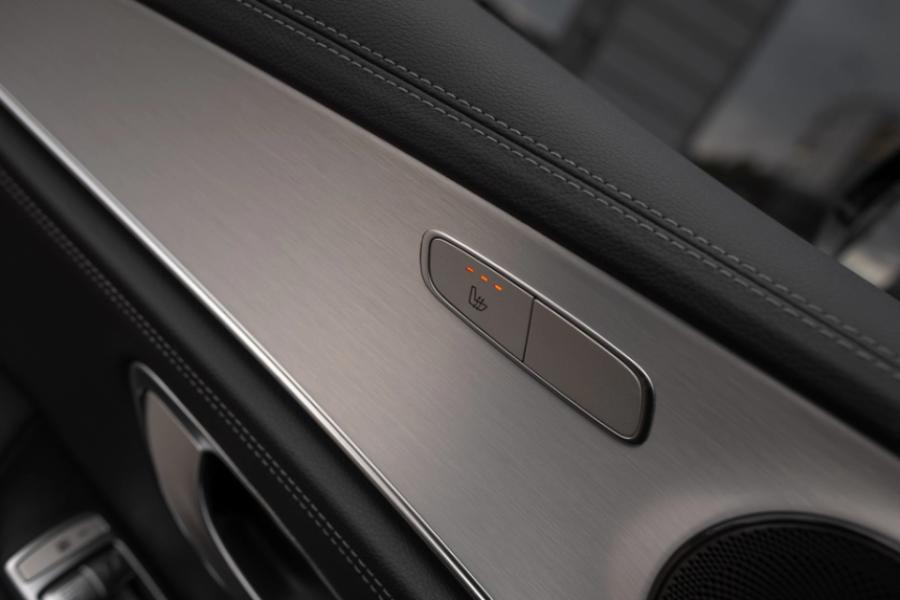 Pelēks Mercedes-Benz E 300 2022 Rīga, ar dzinēja tilpumu 2.00 L un nobraukumu 170 tūkst. km par 28450 €, foto 20 vietnē AUTOMOTO.COM.LV