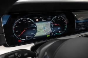 Pelēks Mercedes-Benz E 300 2022 Rīga, ar dzinēja tilpumu 2.00 L un nobraukumu 170 tūkst. km par 28450 €, foto 21 vietnē AUTOMOTO.COM.LV