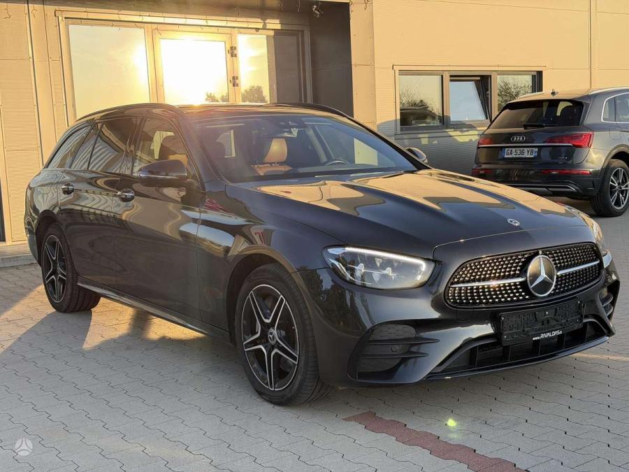 Pelēks Mercedes-Benz E 300 2022 Šauļi, ar dzinēja tilpumu 1.95 L un nobraukumu 180 tūkst. km par 28990 €, foto 3 vietnē AUTOMOTO.COM.LV