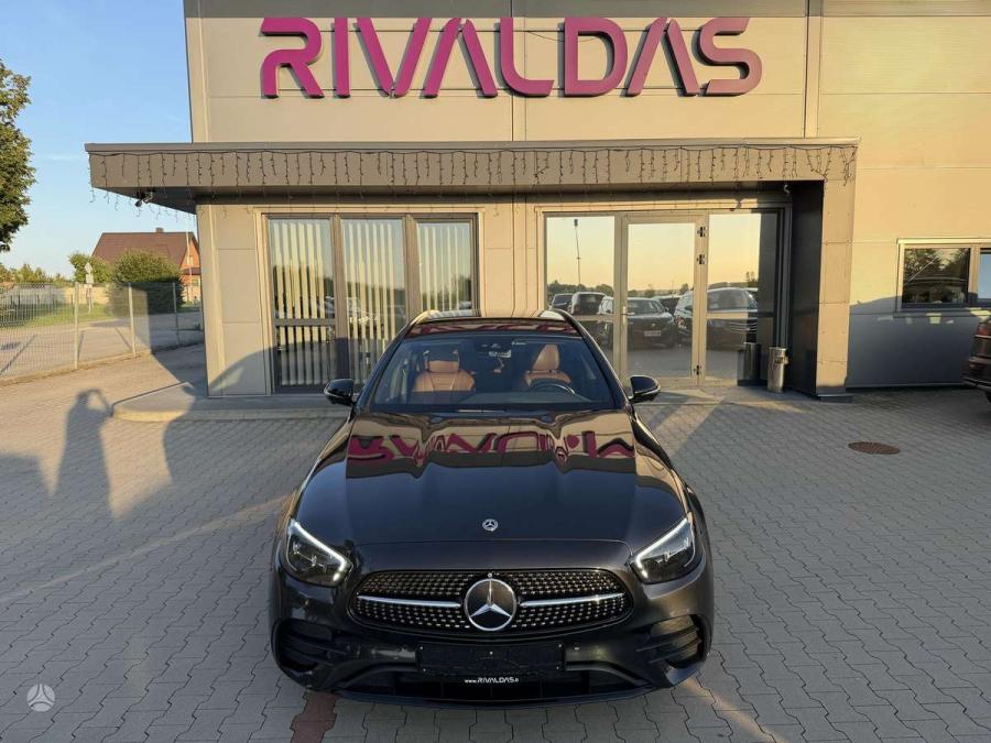 Pelēks Mercedes-Benz E 300 2022 Šauļi, ar dzinēja tilpumu 1.95 L un nobraukumu 180 tūkst. km par 28990 €, foto 5 vietnē AUTOMOTO.COM.LV