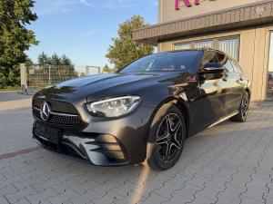 Pelēks Mercedes-Benz E 300 2022 Šauļi, ar dzinēja tilpumu 1.95 L un nobraukumu 180 tūkst. km par 28990 €, foto 6 vietnē AUTOMOTO.COM.LV