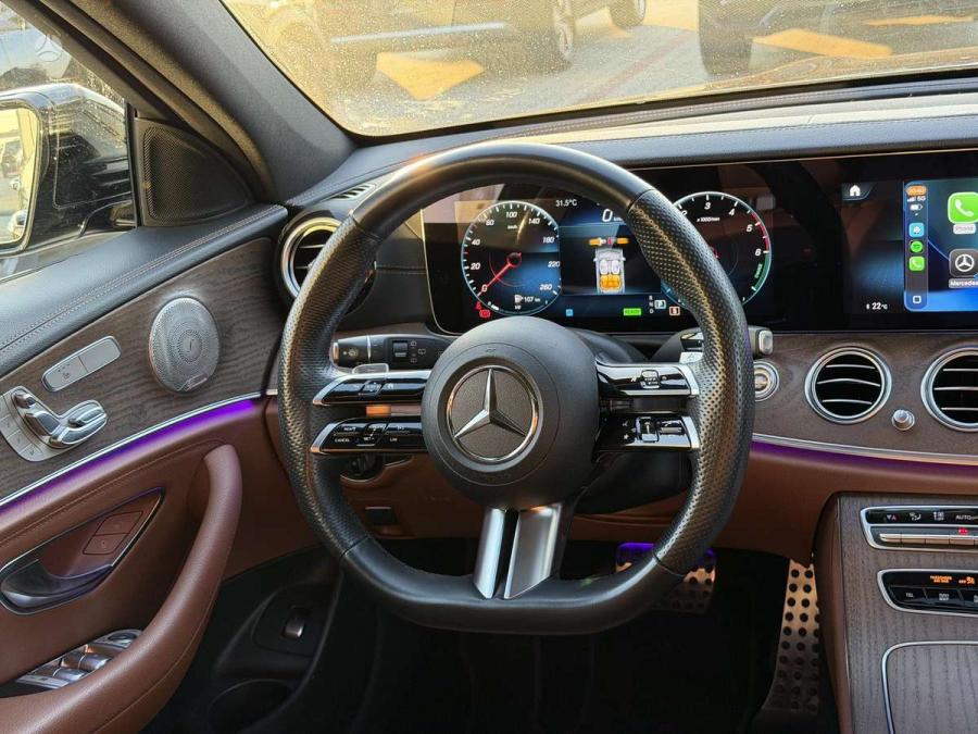 Pelēks Mercedes-Benz E 300 2022 Šauļi, ar dzinēja tilpumu 1.95 L un nobraukumu 180 tūkst. km par 28990 €, foto 17 vietnē AUTOMOTO.COM.LV