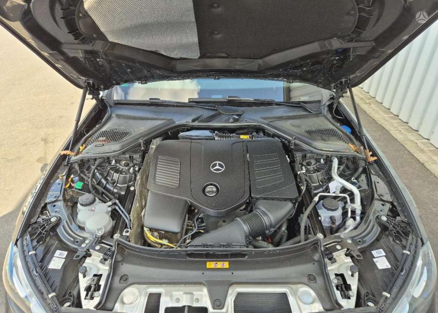 Grey Mercedes-Benz E 300 2024 in Klaipeda, with an engine capacity of 2.00 L and mileage of 18 thousand km for 27500 €, photo 9 on AUTOMOTO.COM.LV