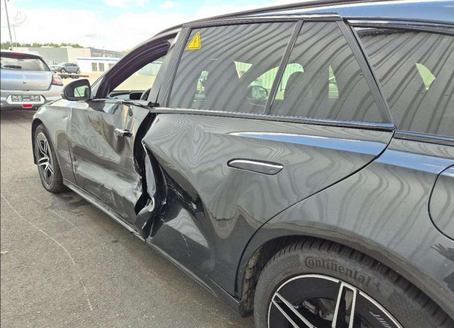 Grey Mercedes-Benz E 300 2024 in Klaipeda, with an engine capacity of 2.00 L and mileage of 18 thousand km for 27500 €, photo 16 on AUTOMOTO.COM.LV