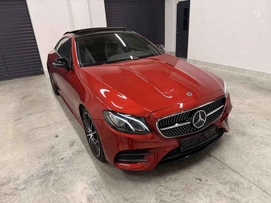 Sarkans Mercedes-Benz E 300 2018 Kauņa, ar dzinēja tilpumu 1.99 L un nobraukumu 153 tūkst. km par 26900 €, foto 1 vietnē AUTOMOTO.COM.LV