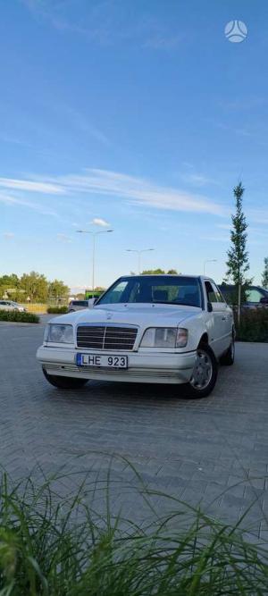 Mercedes-Benz E 300 1995 in Vilnius, with an engine capacity of 3.00 L and mileage of 279 thousand km for 4999 €, photo 13 on AUTOMOTO.COM.LV