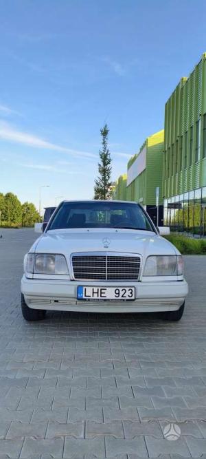 Mercedes-Benz E 300 1995 in Vilnius, with an engine capacity of 3.00 L and mileage of 279 thousand km for 4999 €, photo 21 on AUTOMOTO.COM.LV