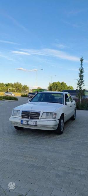 Mercedes-Benz E 300 1995 in Vilnius, with an engine capacity of 3.00 L and mileage of 279 thousand km for 4999 €, photo 23 on AUTOMOTO.COM.LV