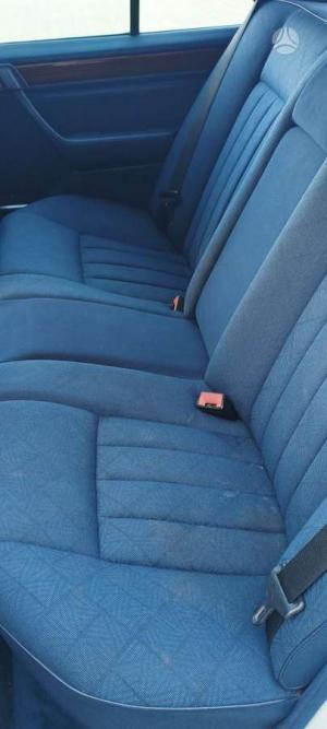 Mercedes-Benz E 300 1995 in Vilnius, with an engine capacity of 3.00 L and mileage of 279 thousand km for 4999 €, photo 29 on AUTOMOTO.COM.LV