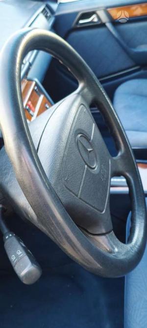 Mercedes-Benz E 300 1995 in Vilnius, with an engine capacity of 3.00 L and mileage of 279 thousand km for 4999 €, photo 31 on AUTOMOTO.COM.LV