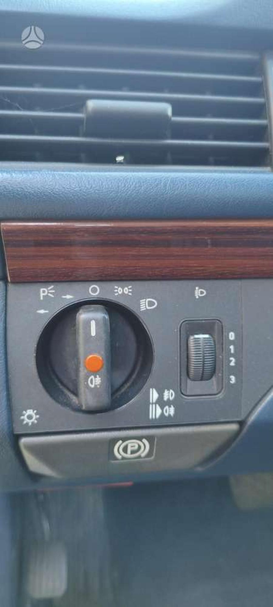 Mercedes-Benz E 300 1995 in Vilnius, with an engine capacity of 3.00 L and mileage of 279 thousand km for 4999 €, photo 32 on AUTOMOTO.COM.LV