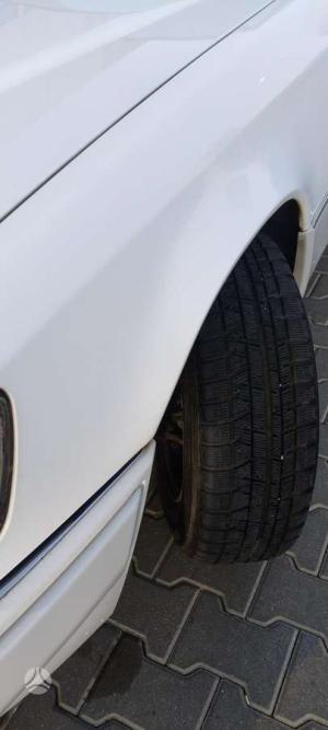Mercedes-Benz E 300 1995 in Vilnius, with an engine capacity of 3.00 L and mileage of 279 thousand km for 4999 €, photo 40 on AUTOMOTO.COM.LV