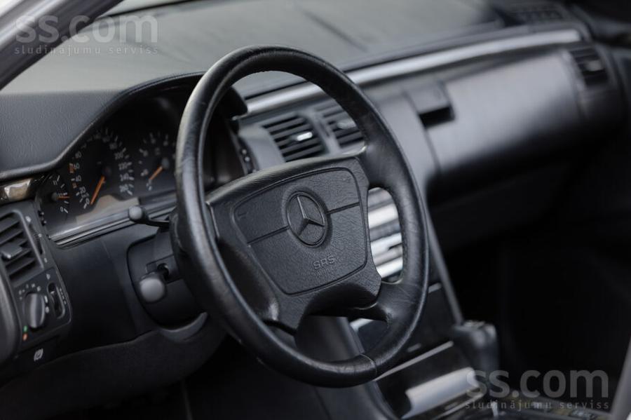 Mercedes-Benz E 300 1997 Rīga, ar dzinēja tilpumu 3.00 L un nobraukumu 193 tūkst. km par 8500 €, foto 14 vietnē AUTOMOTO.COM.LV