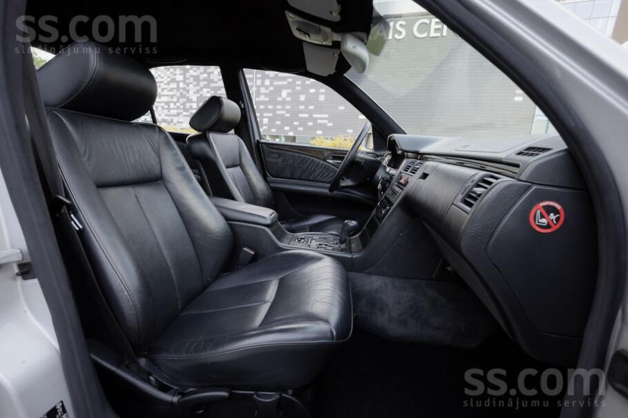 Mercedes-Benz E 300 1997 Rīga, ar dzinēja tilpumu 3.00 L un nobraukumu 193 tūkst. km par 8500 €, foto 19 vietnē AUTOMOTO.COM.LV