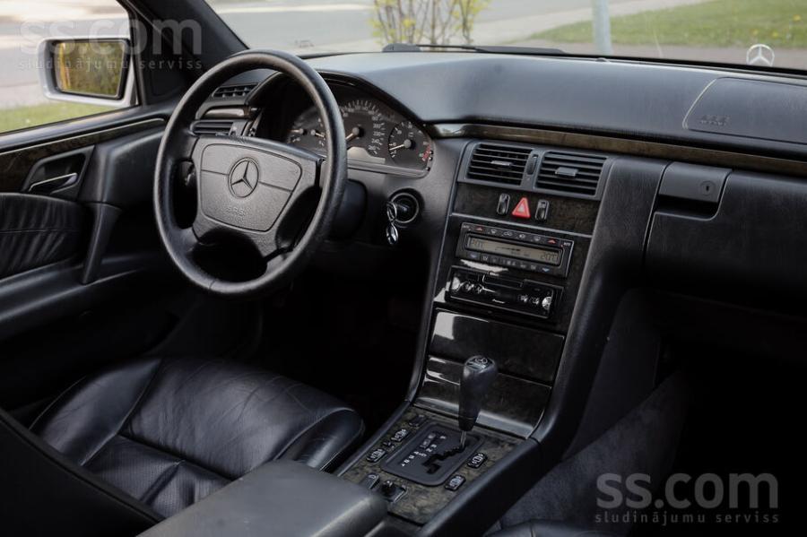 Mercedes-Benz E 300 1997 Rīga, ar dzinēja tilpumu 3.00 L un nobraukumu 193 tūkst. km par 8500 €, foto 22 vietnē AUTOMOTO.COM.LV