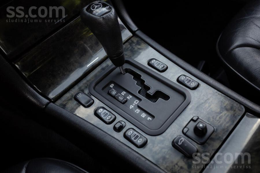 Mercedes-Benz E 300 1997 Rīga, ar dzinēja tilpumu 3.00 L un nobraukumu 193 tūkst. km par 8500 €, foto 25 vietnē AUTOMOTO.COM.LV