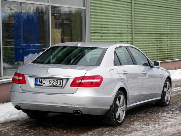 Mercedes-Benz E 300 2010 in Riga, with an engine capacity of 3.00 L and mileage of 233 thousand km for 9900 €, photo 2 on AUTOMOTO.COM.LV
