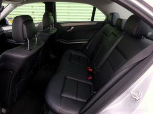 Mercedes-Benz E 300 2010 Rīga, ar dzinēja tilpumu 3.00 L un nobraukumu 233 tūkst. km par 9100 €, foto 8 vietnē AUTOMOTO.COM.LV