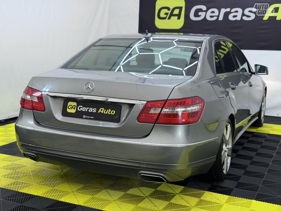 Mercedes-Benz E 300 2011 Avižieniai, ar dzinēja tilpumu 3.00 L un nobraukumu 246 tūkst. km par 7900 €, foto 5 vietnē AUTOMOTO.COM.LV