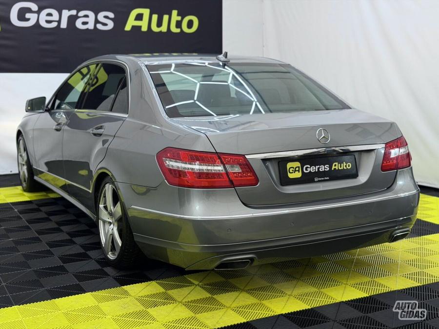Mercedes-Benz E 300 2011 Avižieniai, ar dzinēja tilpumu 3.00 L un nobraukumu 246 tūkst. km par 7900 €, foto 7 vietnē AUTOMOTO.COM.LV