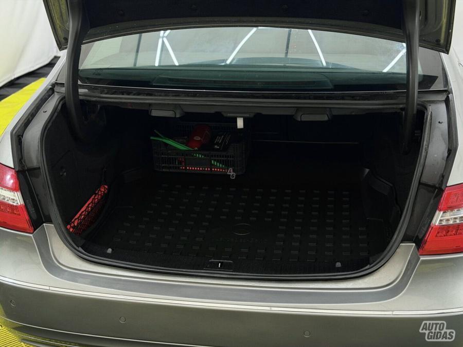 Mercedes-Benz E 300 2011 Avižieniai, ar dzinēja tilpumu 3.00 L un nobraukumu 246 tūkst. km par 7900 €, foto 13 vietnē AUTOMOTO.COM.LV