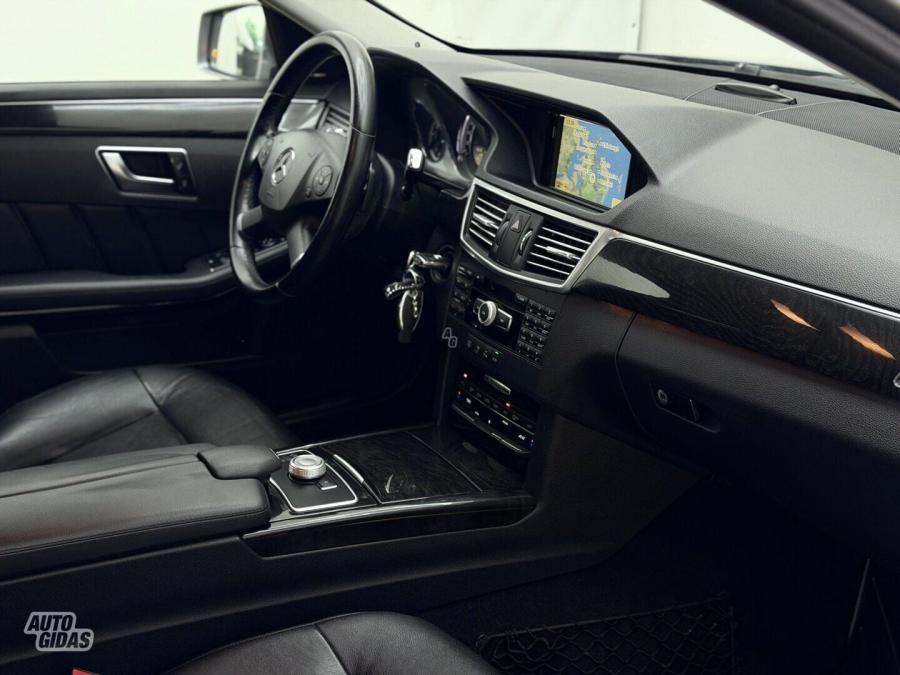 Mercedes-Benz E 300 2011 Avižieniai, ar dzinēja tilpumu 3.00 L un nobraukumu 246 tūkst. km par 7900 €, foto 16 vietnē AUTOMOTO.COM.LV