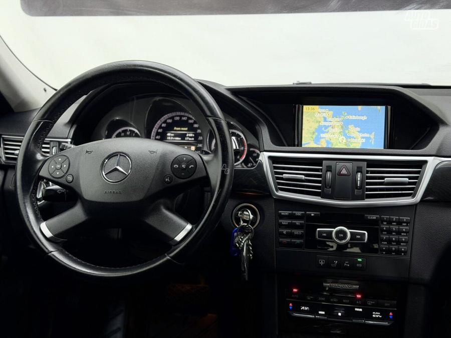 Mercedes-Benz E 300 2011 Avižieniai, ar dzinēja tilpumu 3.00 L un nobraukumu 246 tūkst. km par 7900 €, foto 17 vietnē AUTOMOTO.COM.LV