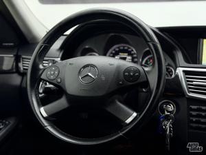 Mercedes-Benz E 300 2011 Avižieniai, ar dzinēja tilpumu 3.00 L un nobraukumu 246 tūkst. km par 7900 €, foto 18 vietnē AUTOMOTO.COM.LV
