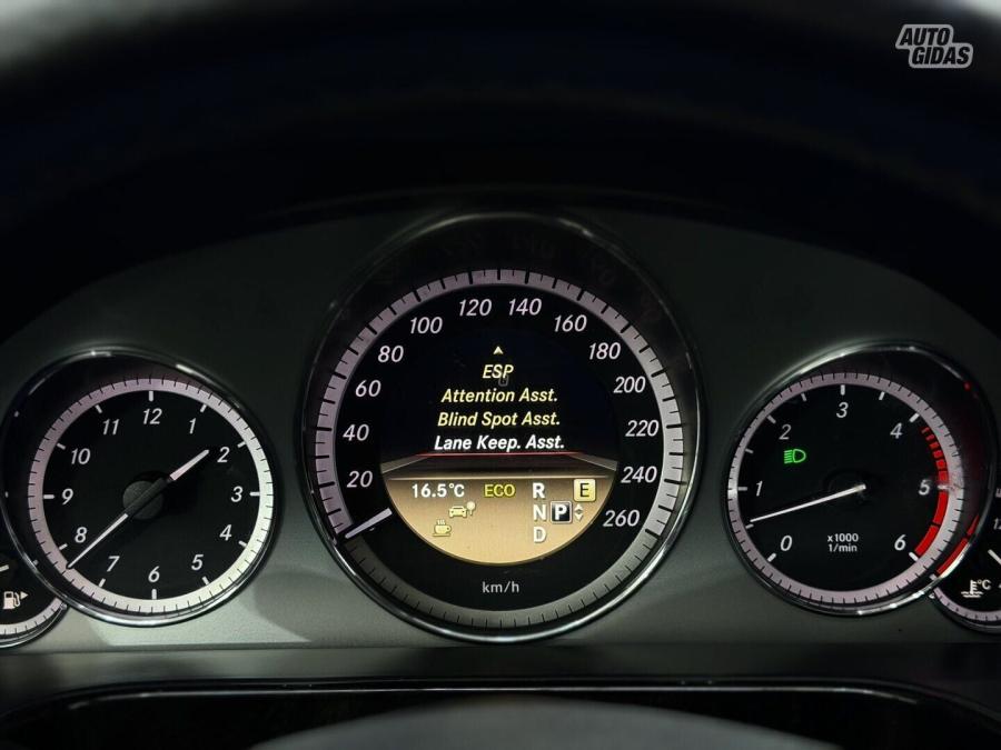 Mercedes-Benz E 300 2011 Avižieniai, ar dzinēja tilpumu 3.00 L un nobraukumu 246 tūkst. km par 7900 €, foto 29 vietnē AUTOMOTO.COM.LV