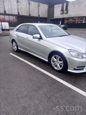 Mercedes-Benz E 300 2011 Rīga, ar dzinēja tilpumu 3.00 L un nobraukumu 260 tūkst. km par 9000 €, foto  vietnē AUTOMOTO.COM.LV