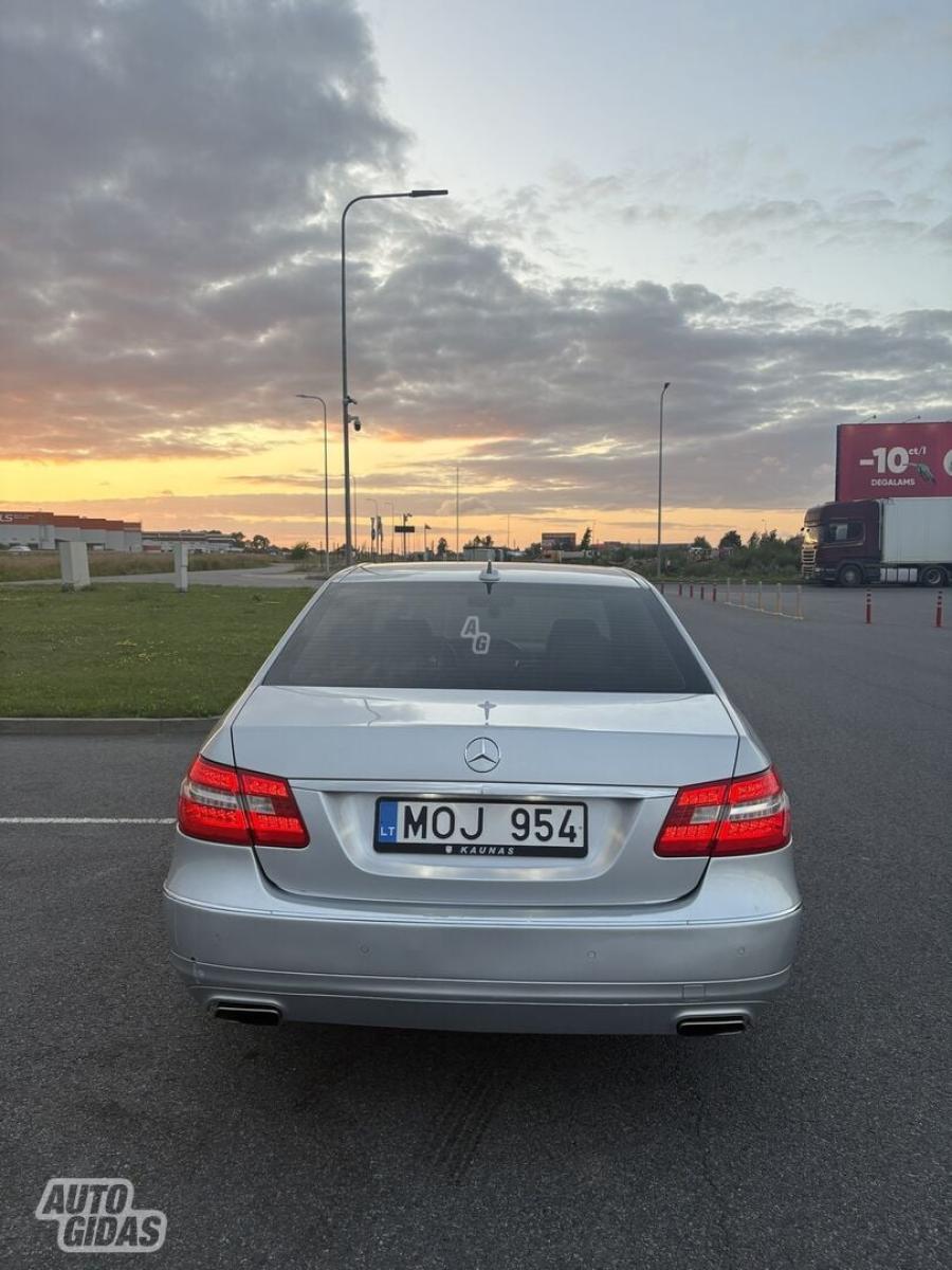 Mercedes-Benz E 300 2012 Kauņa, ar dzinēja tilpumu 3.00 L un nobraukumu 410 tūkst. km par 4900 €, foto 3 vietnē AUTOMOTO.COM.LV