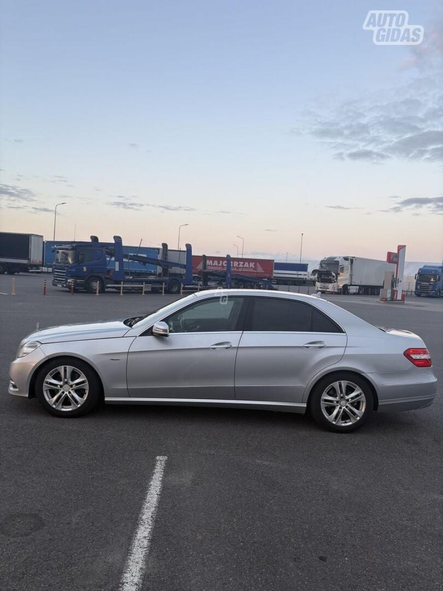 Mercedes-Benz E 300 2012 Kauņa, ar dzinēja tilpumu 3.00 L un nobraukumu 410 tūkst. km par 4900 €, foto 9 vietnē AUTOMOTO.COM.LV