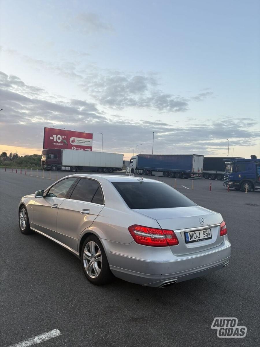Mercedes-Benz E 300 2012 Kauņa, ar dzinēja tilpumu 3.00 L un nobraukumu 410 tūkst. km par 4900 €, foto 10 vietnē AUTOMOTO.COM.LV
