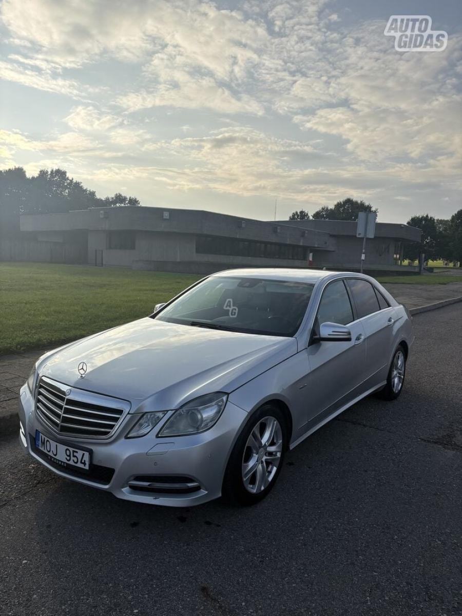 Mercedes-Benz E 300 2012 in Kaunas, with an engine capacity of 3.00 L and mileage of 410 thousand km for 4600 €, photo 5 on AUTOMOTO.COM.LV