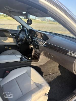 Mercedes-Benz E 300 2012 in Kaunas, with an engine capacity of 3.00 L and mileage of 410 thousand km for 4600 €, photo 9 on AUTOMOTO.COM.LV