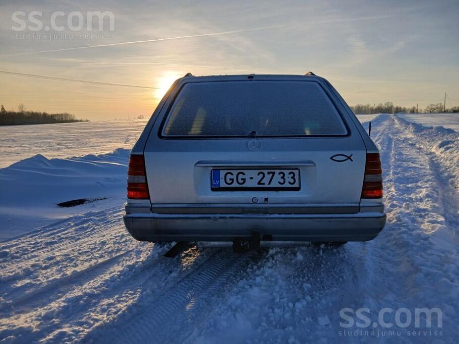 Мерседес Е 300 1994 в Салдус, объемом двигателя 3.00 л и пробегом 629 тыс. км за 2300 €, фото 4 на AUTOMOTO.COM.LV