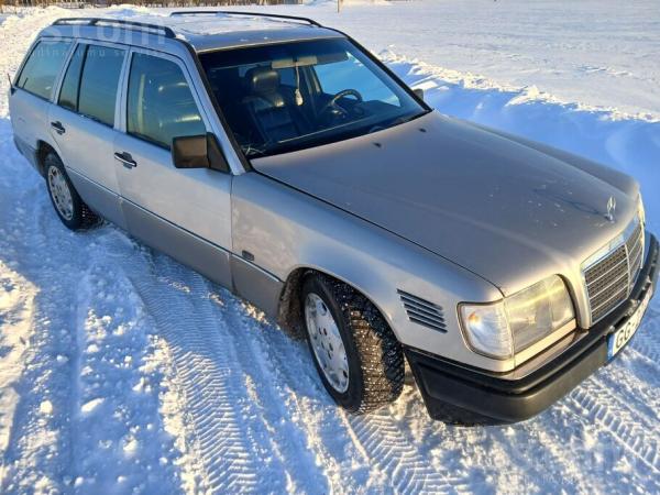Mercedes-Benz E 300 1994 Saldus, ar dzinēja tilpumu 3.00 L un nobraukumu 629 tūkst. km par 2300 €, foto 6 vietnē AUTOMOTO.COM.LV