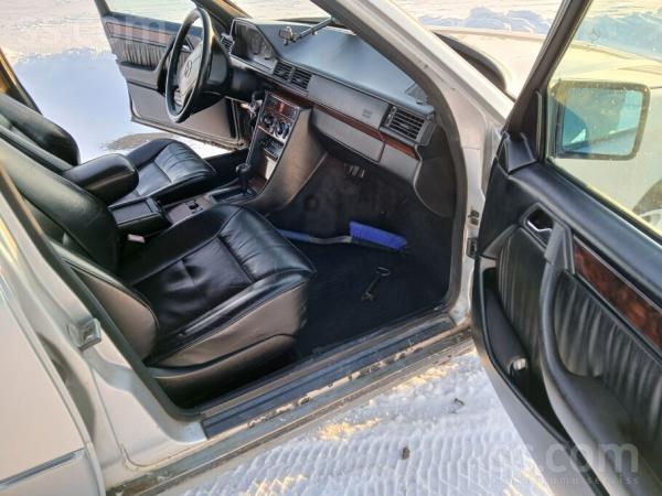 Mercedes-Benz E 300 1994 Saldus, ar dzinēja tilpumu 3.00 L un nobraukumu 629 tūkst. km par 2300 €, foto 9 vietnē AUTOMOTO.COM.LV