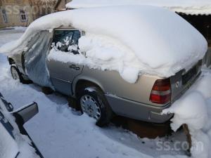 Мерседес Е 300 1994 в Салдус, объемом двигателя 3.00 л и пробегом 629 тыс. км за 2300 €, фото 17 на AUTOMOTO.COM.LV