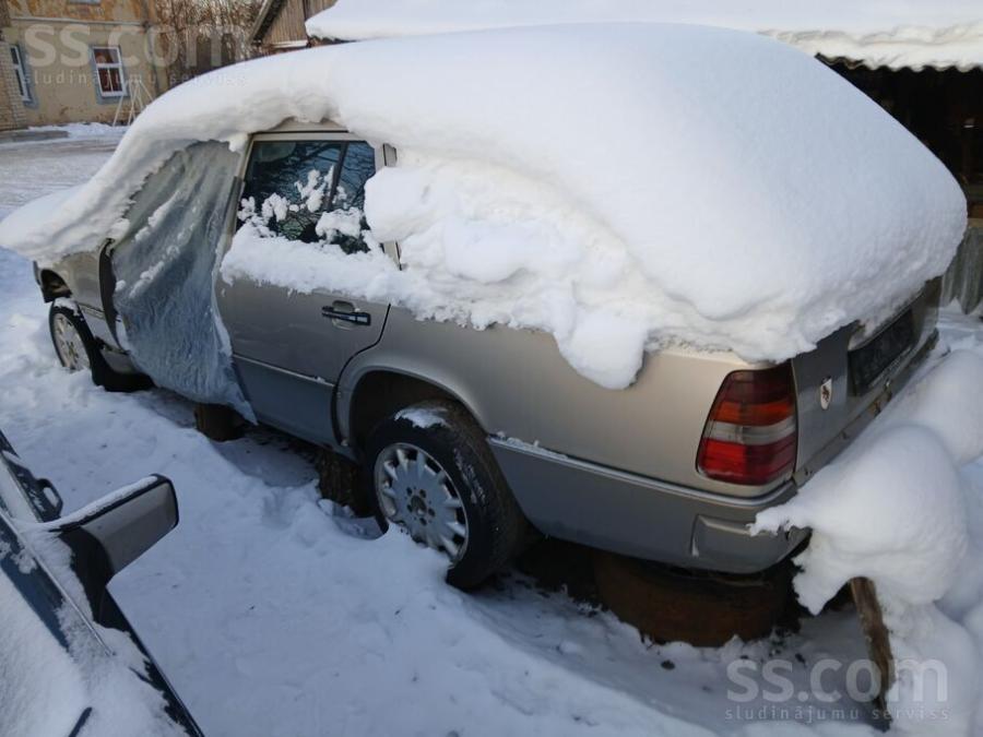 Мерседес Е 300 1994 в Салдус, объемом двигателя 3.00 л и пробегом 629 тыс. км за 2300 €, фото 17 на AUTOMOTO.COM.LV
