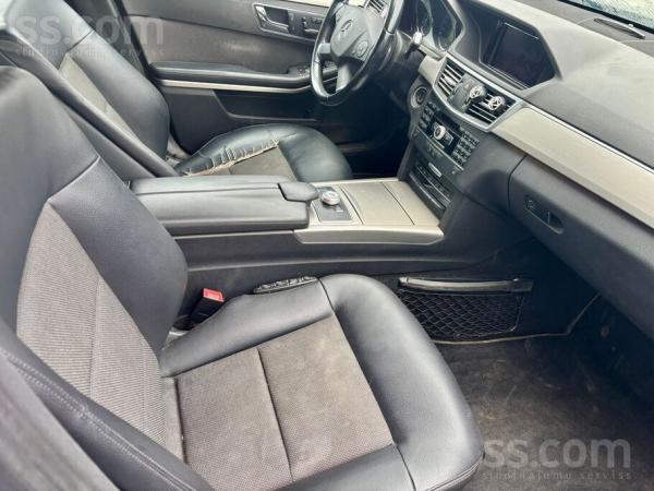 Mercedes-Benz E 300 2011 in Riga, with an engine capacity of 3.00 L and mileage of 475 thousand km for 4150 €, photo 4 on AUTOMOTO.COM.LV