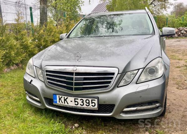 Mercedes-Benz E 300 2011 in Riga, with an engine capacity of 3.00 L and mileage of 475 thousand km for 4150 €, photo 8 on AUTOMOTO.COM.LV