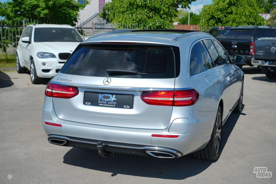 Mercedes-Benz E 300 2019 in Marijampole, with an engine capacity of 2.00 L and mileage of 198 thousand km for 20950 €, photo 12 on AUTOMOTO.COM.LV