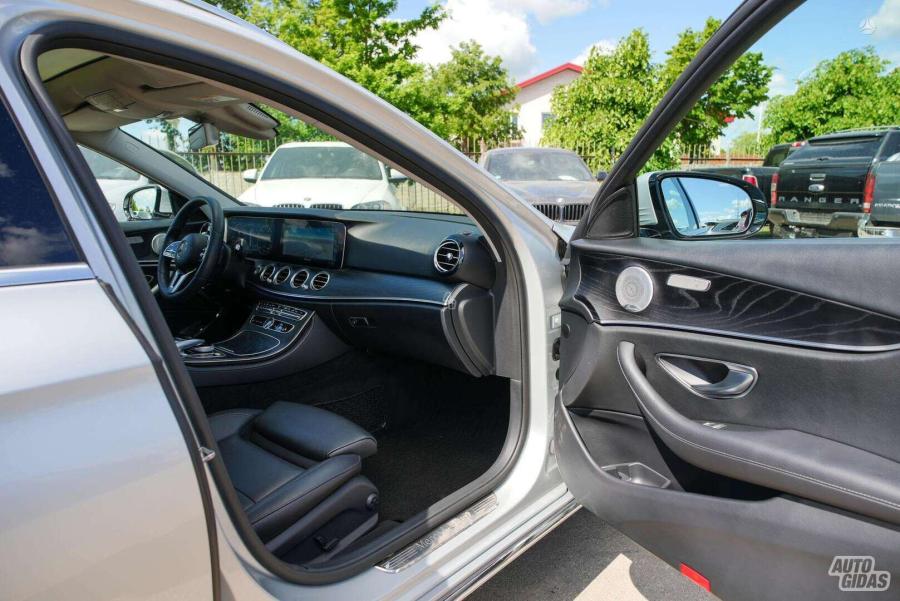 Mercedes-Benz E 300 2019 in Marijampole, with an engine capacity of 2.00 L and mileage of 198 thousand km for 20950 €, photo 33 on AUTOMOTO.COM.LV