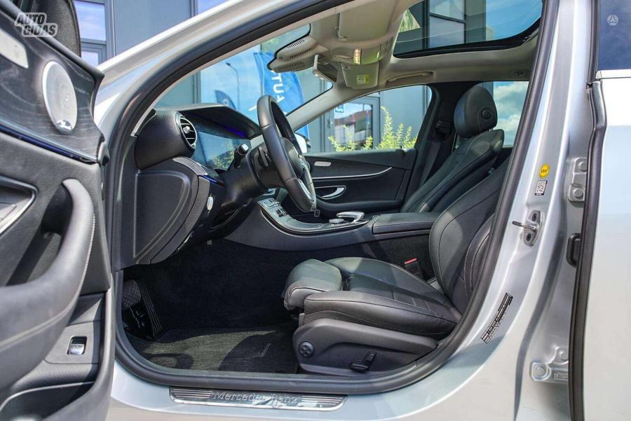 Mercedes-Benz E 300 2019 in Kaunas, with an engine capacity of 2.00 L and mileage of 198 thousand km for 20250 €, photo 26 on AUTOMOTO.COM.LV