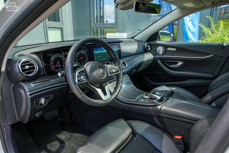 Mercedes-Benz E 300 2019 in Kaunas, with an engine capacity of 2.00 L and mileage of 198 thousand km for 20250 €, photo 27 on AUTOMOTO.COM.LV